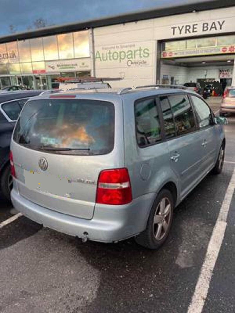 VOLKSWAGEN TOURAN 2006 5 Door MPV Breaking - Silverlake Automotive ...