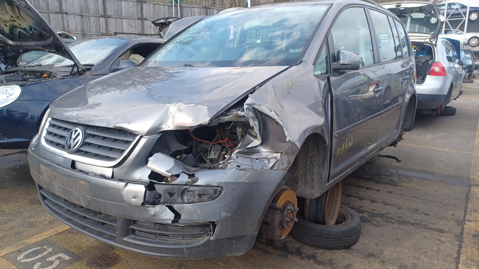 VOLKSWAGEN TOURAN 2006 5 Door MPV Breaking - Silverlake Automotive ...