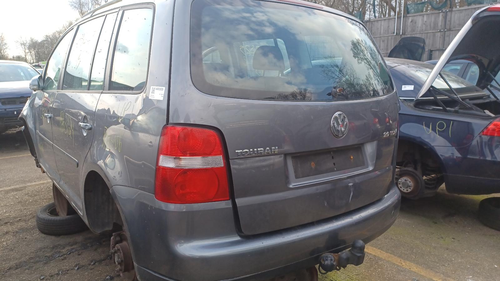 VOLKSWAGEN TOURAN 2006 5 Door MPV Breaking - Silverlake Automotive ...