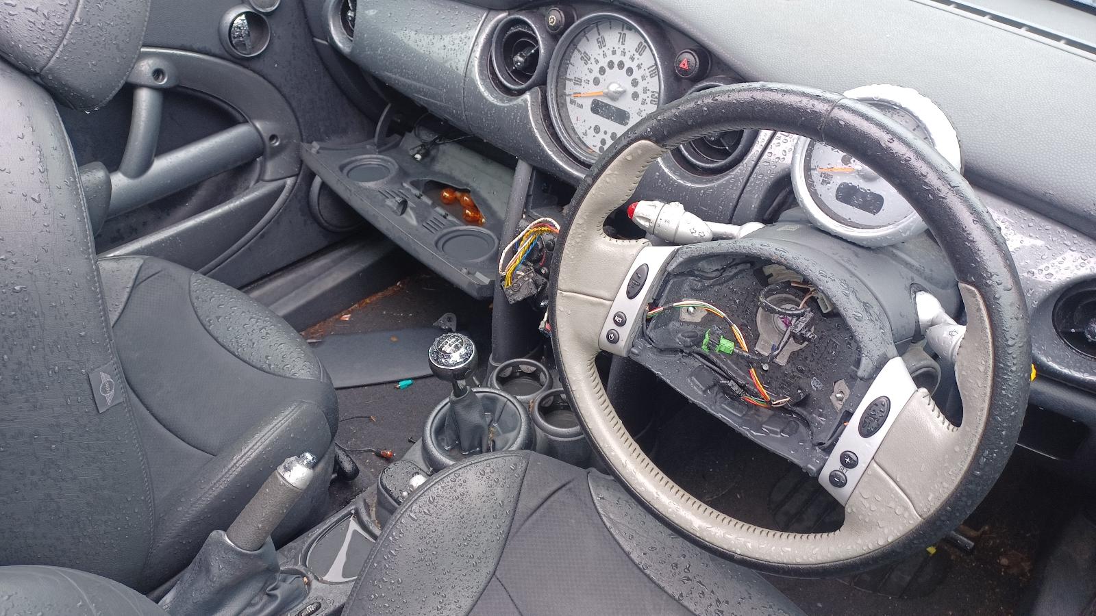 MINI (BMW) MINI 2005 2 Door Convertible Breaking - Silverlake ...