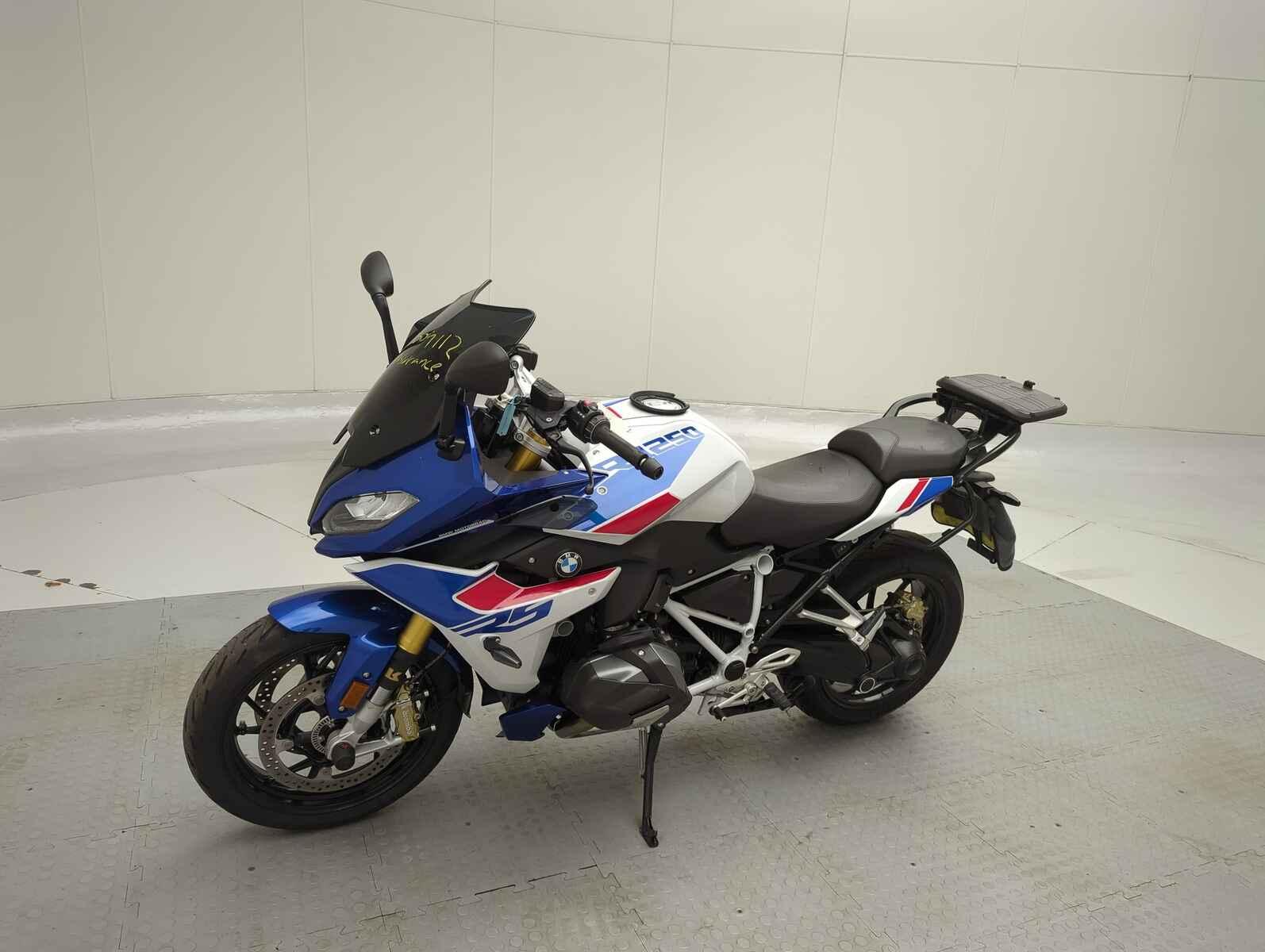 BMW R1250 2023 Unknown Motorcycle Breaking - Silverlake Automotive ...