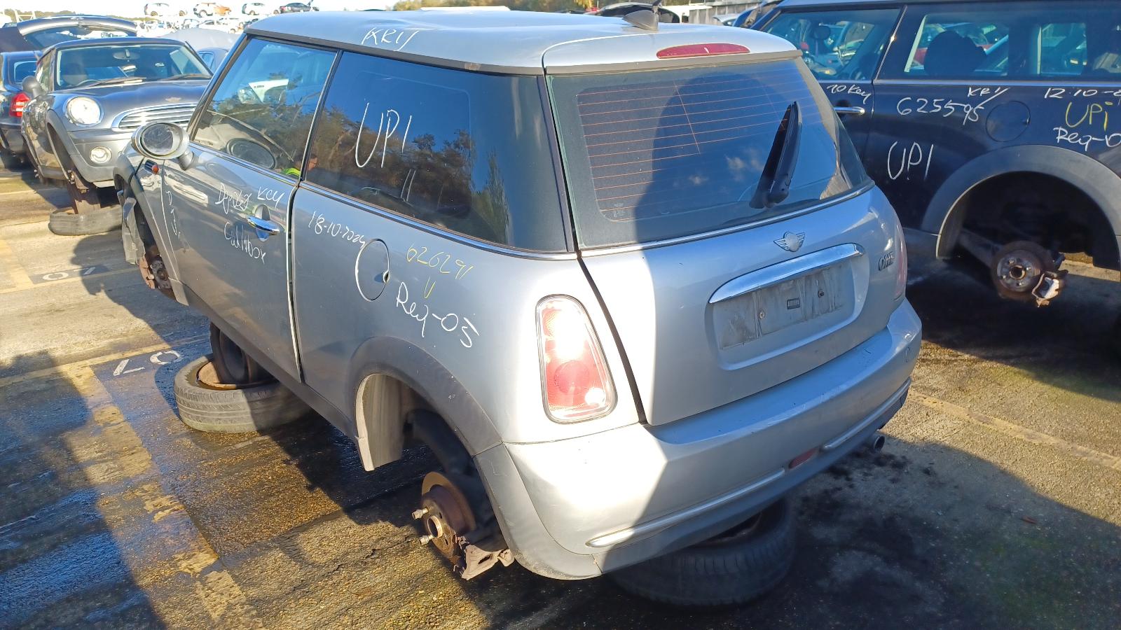 MINI (BMW) MINI 2005 3 Door Hatchback Breaking - Silverlake Automotive ...
