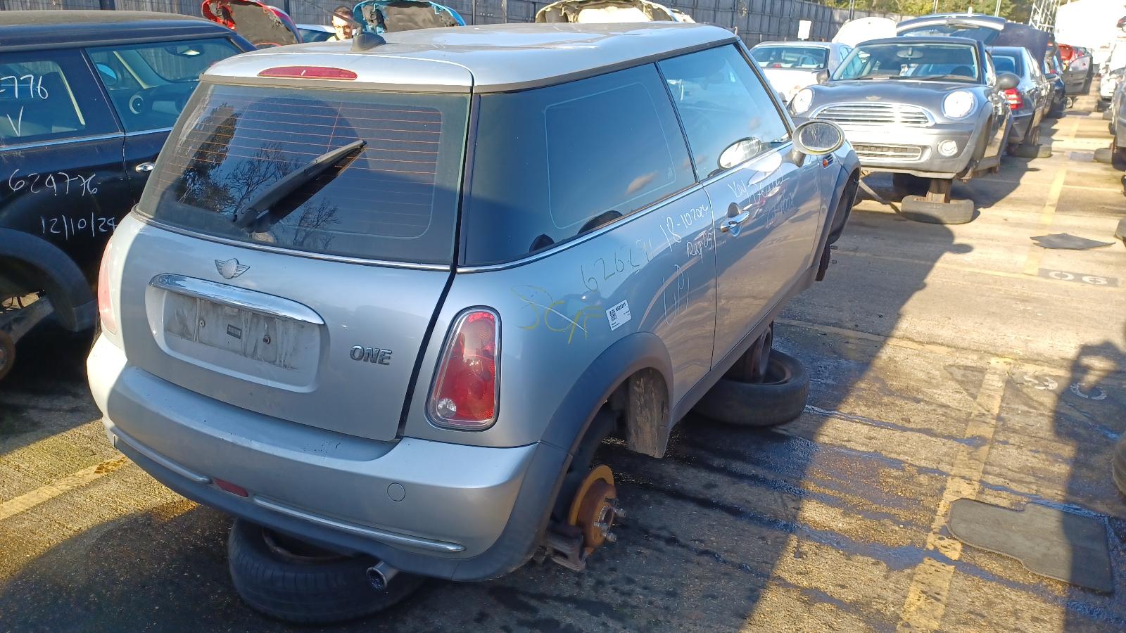 MINI (BMW) MINI 2005 3 Door Hatchback Breaking - Silverlake Automotive ...